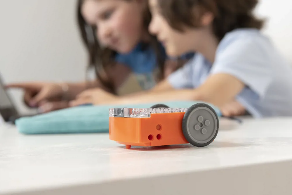 Edison Robot V.3 - Advanced Educational Tool - Frederiksen Scientific